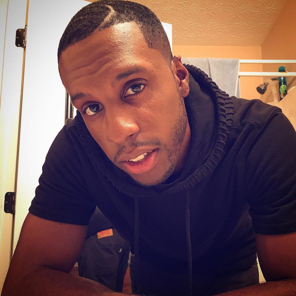 INTERVIEW: Entrepreneur, Influencer & Mentor, DeAndre Robinson Talks Boss4What, Forex, Social ...